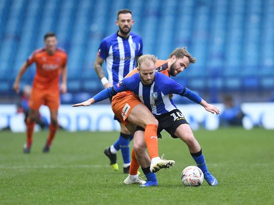 Barry Bannan Sheffield Wednesday Andrew Shinnie Editorial Stock Photo ...