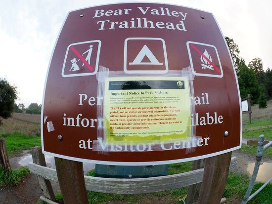 Closed Sign Bear Valley Trailhead Point Editorial Stock Photo - Stock ...