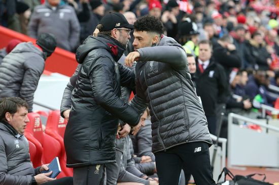Ox Back Liverpool Midfielder Alex Oxladechamberlain Editorial Stock ...