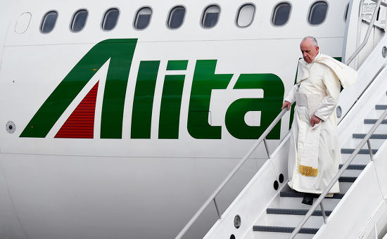Pope Francis Disembarks Airplane He Arrives Editorial Stock Photo ...