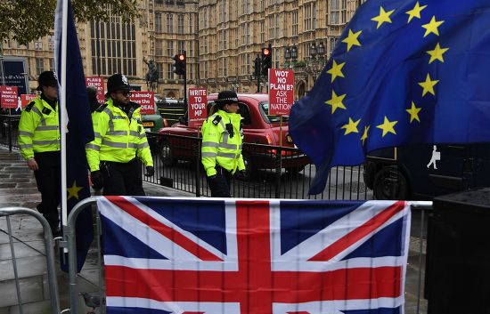 Pro Eu Campaigners Outside Parliament London Editorial Stock Photo ...