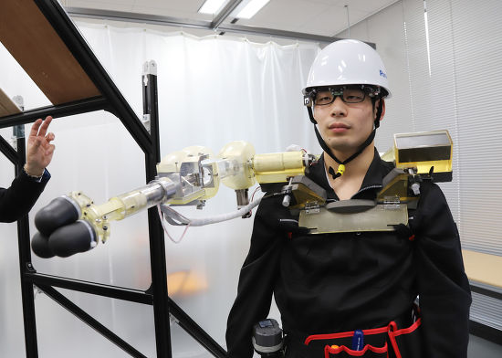 Japans Waseda University Robot Researcher Wears Editorial Stock Photo ...