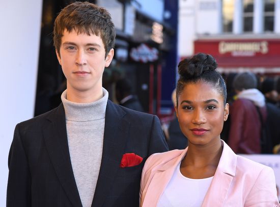 fotos de Angus Imrie Rhianna Dorris Foto stock editorial - Imagem stock ...