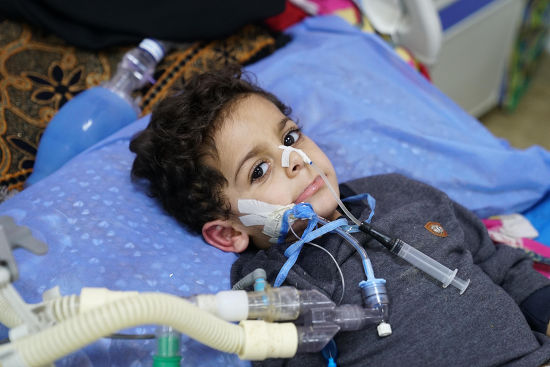 Fouryearold Iraqi Saif Alaa Lies On Editorial Stock Photo - Stock Image ...