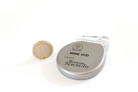 Implantable Cardioverter Defibrillator Icd Defibrillator System ...