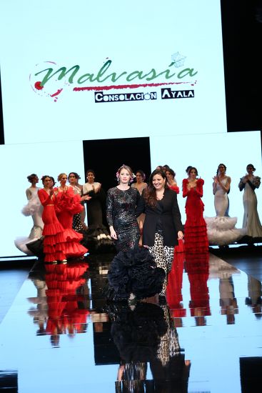 Designer Consolacion Ayala Models On Catwalk Editorial Stock Photo ...