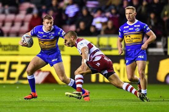 Jack Walker 1 Leeds Rhinos Evades Editorial Stock Photo - Stock Image ...