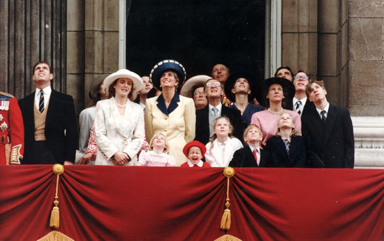 Royal Family On Balcony Buckingham Palace Editorial Stock Photo - Stock ...