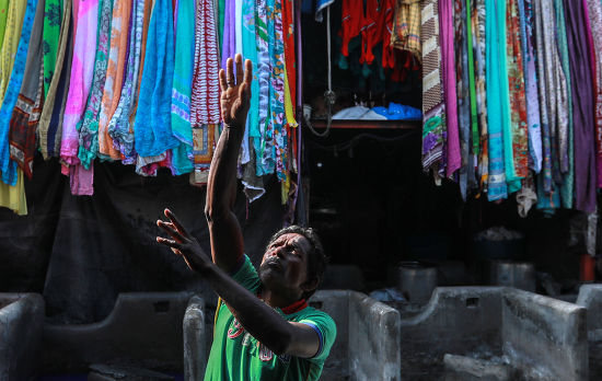 Indian Dhobi Washerman Hangs Washed Clothes Editorial Stock Photo ...