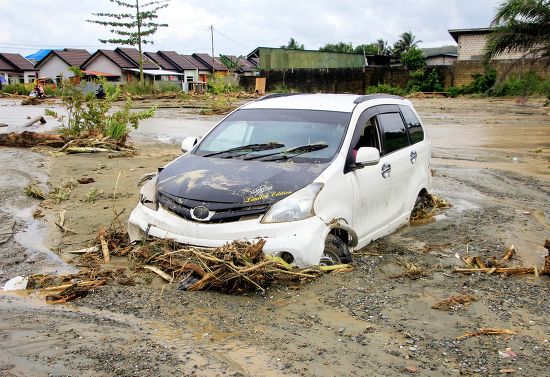 Car Stuck Mud After Washed Away Editorial Stock Photo - Stock Image ...