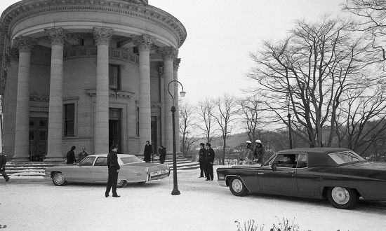 Funeral Us Senator American Police Cadillac Editorial Stock Photo ...