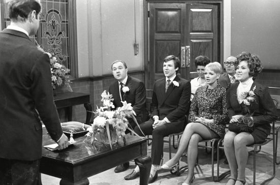 Geoffrey Palmer Victor Finlay Graham Haberfield Editorial Stock Photo ...
