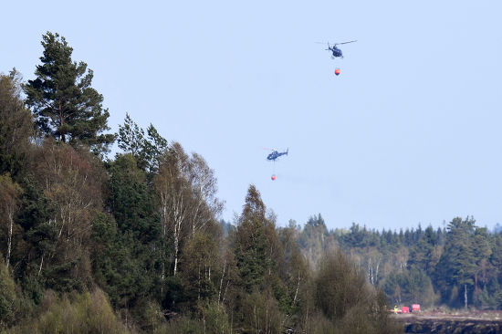 Helicopters Drop Water On Forest Fire Editorial Stock Photo - Stock ...