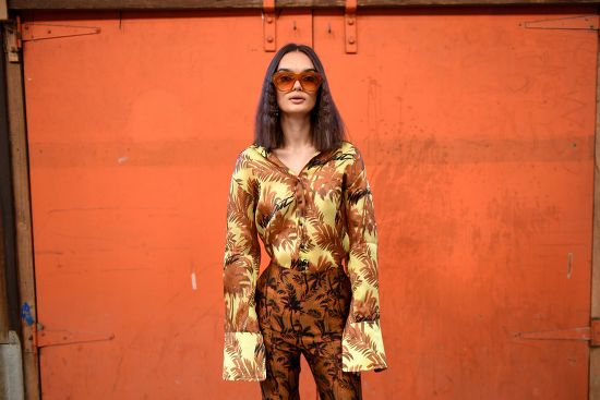 Model Beck Hume Poses Photograph Backstage Editorial Stock Photo ...