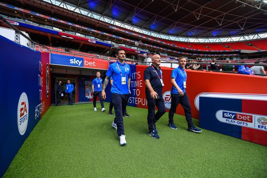 Tranmere Rovers Players Arrive Game Editorial Stock Photo - Stock Image ...