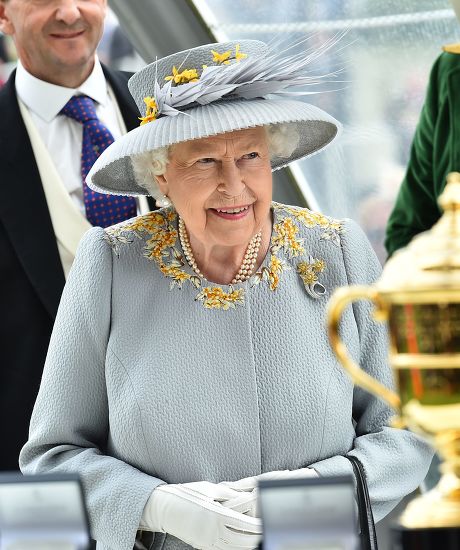 Queen Elizabeth Ii Prepares Present Trophies Editorial Stock Photo ...