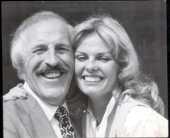 Bruce Forsyth Anthea Redfern Comedian Doing Editorial Stock Photo ...