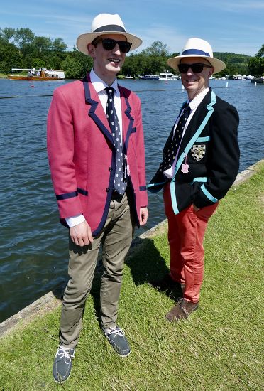 Regatta Goers Their Colourful Outfits Enjoy Editorial Stock Photo ...