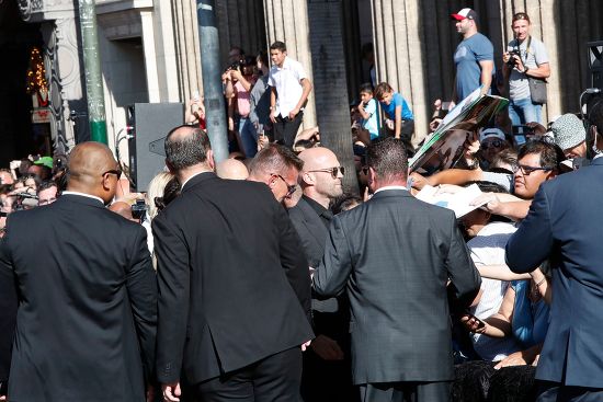 Jason Statham Signing Autographs World Premiere Editorial Stock Photo ...