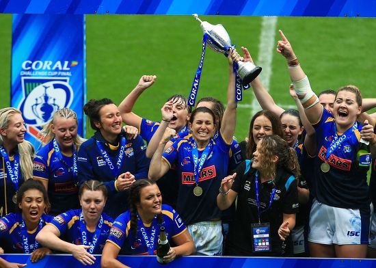 Leeds Rhinos Players Celebrate Trophy End Editorial Stock Photo - Stock ...