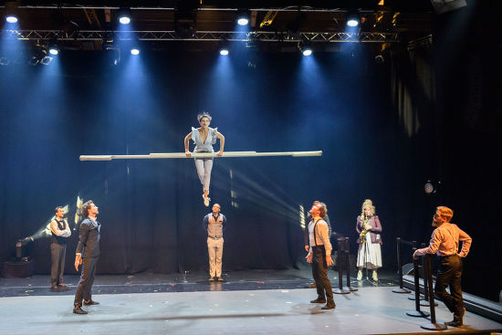 Machine De Cirque La Galerie Editorial Stock Photo - Stock Image ...