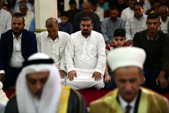 Iraqi Sunni Muslims Pray During Festival Editorial Stock Photo - Stock ...