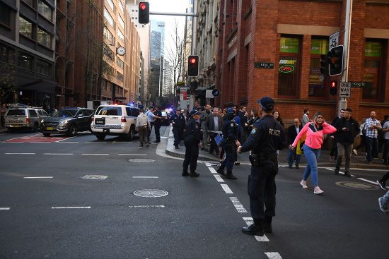 Police Cordon Off Area During Operation Editorial Stock Photo - Stock ...