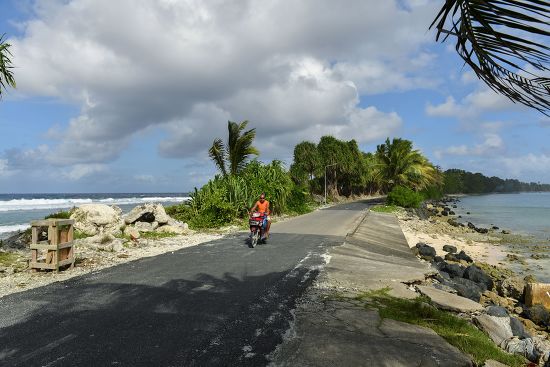 Man Rides Through Narrowest Part Island Editorial Stock Photo - Stock ...