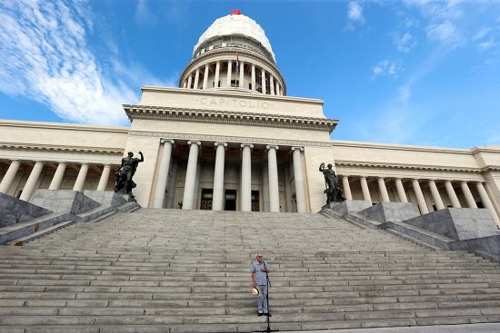 Cuban Historian Eusebio Leal Speaks During Editorial Stock Photo ...