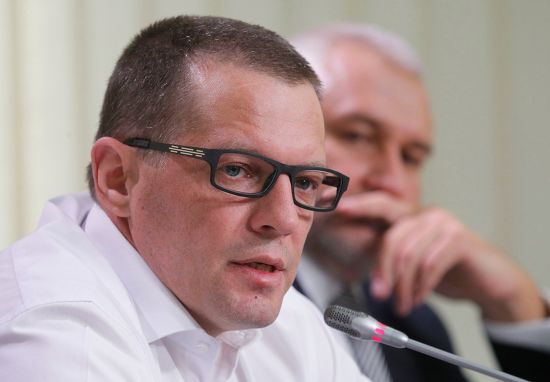 Roman Sushchenko L Speaks During His Editorial Stock Photo - Stock ...