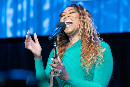 Yolanda Adams Performs Prayer Breakfast Alc Editorial Stock Photo ...