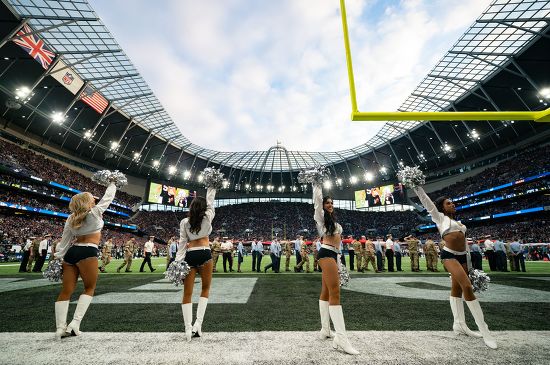 Oakland Raiders Cheerleaders National Anthems Performed Editorial Stock ...