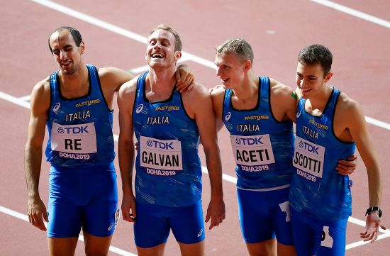 Italian Relay Team Members Celebrate After Editorial Stock Photo ...