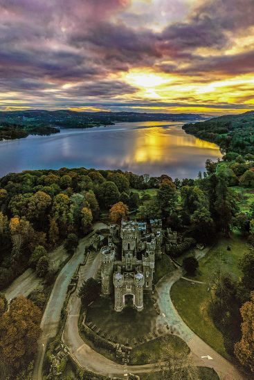 Wray Castle By Clam Lake Windermere Editorial Stock Photo - Stock Image | Shutterstock