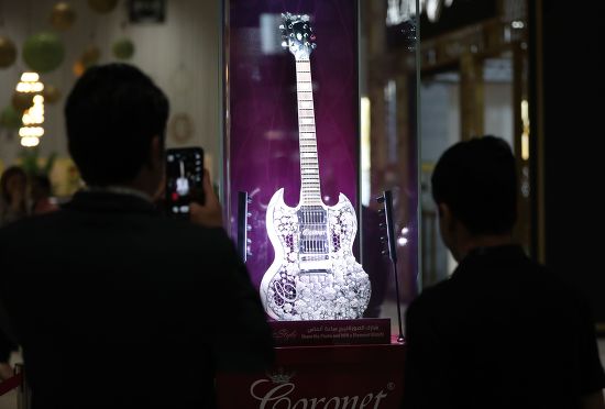 Worlds Most Valuable Guitar On Guinness Editorial Stock Photo - Stock ...