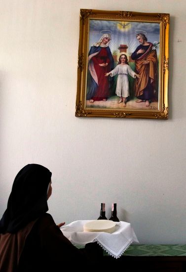Discalced Carmelites Nun Arranges Sacramental Breads Editorial Stock ...