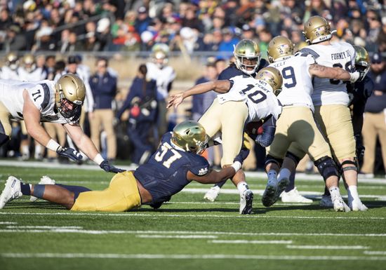 Navy Quarterback Malcolm Perry 10 Runs Editorial Stock Photo - Stock ...