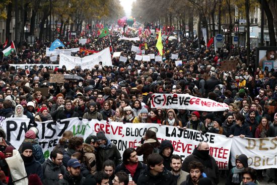 Protesters Hold Sign Reading Greve Generale Editorial Stock Photo ...