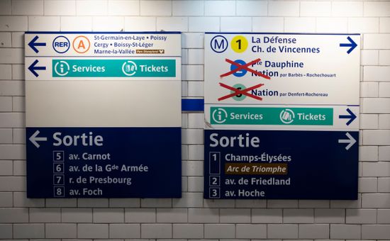 Signs Indicate Subway Line Closures Charles Editorial Stock Photo ...