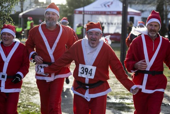 End Run Participants Annual Thatcham Santa Editorial Stock Photo ...