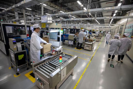 People Work Huawei Factory Dongguan Guangdong Editorial Stock Photo ...