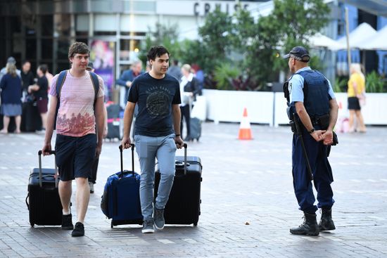 Passengers Disembark Royal Caribbean Internationals Cruise Editorial ...