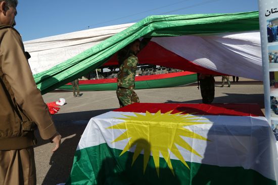 Kurdish Peshmerga Soldiers Prepare Kurdish Flag Editorial Stock Photo ...