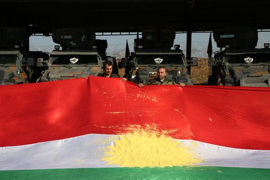 Kurdish Peshmerga Soldiers Prepare Kurdish Flag Editorial Stock Photo ...