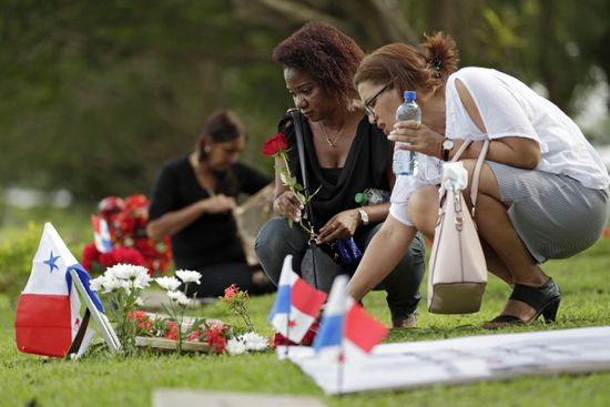 People Visit Tombs Fallen Us Invasion Editorial Stock Photo - Stock ...