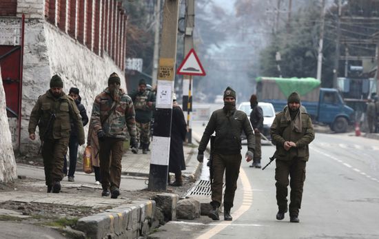 Indian Policemen Paramilitary Soldiers Patrol Streets Editorial Stock ...
