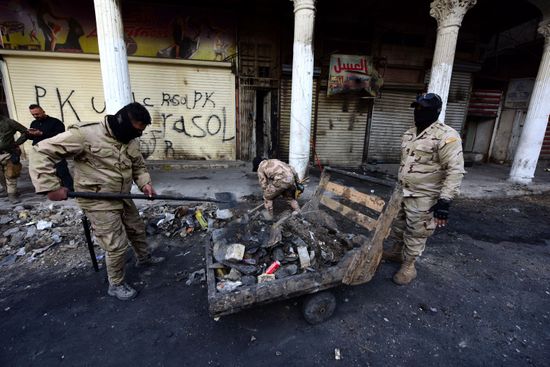Iraqi Soldiers Remove Debris Al Rasheed Editorial Stock Photo - Stock ...