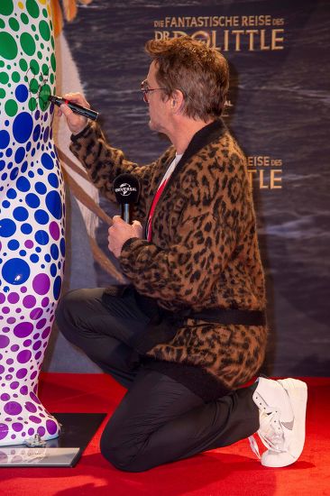 Robert Downey Jr Signs Berlin Bear Editorial Stock Photo - Stock Image ...