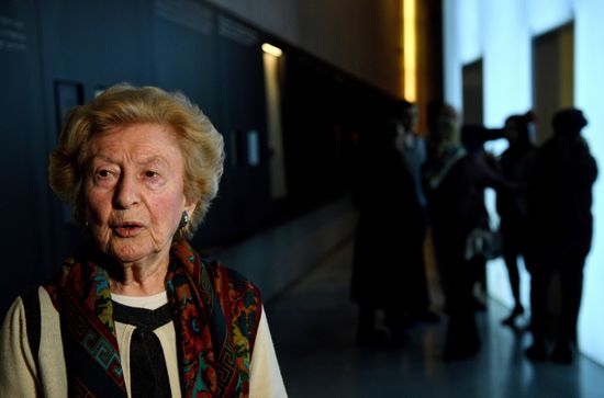 Holocaust Survivor Irene Weiss Visits Museum Editorial Stock Photo ...
