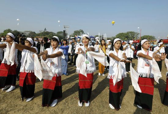 Kayah Ethnic People Perform Traditional Dance Editorial Stock Photo ...